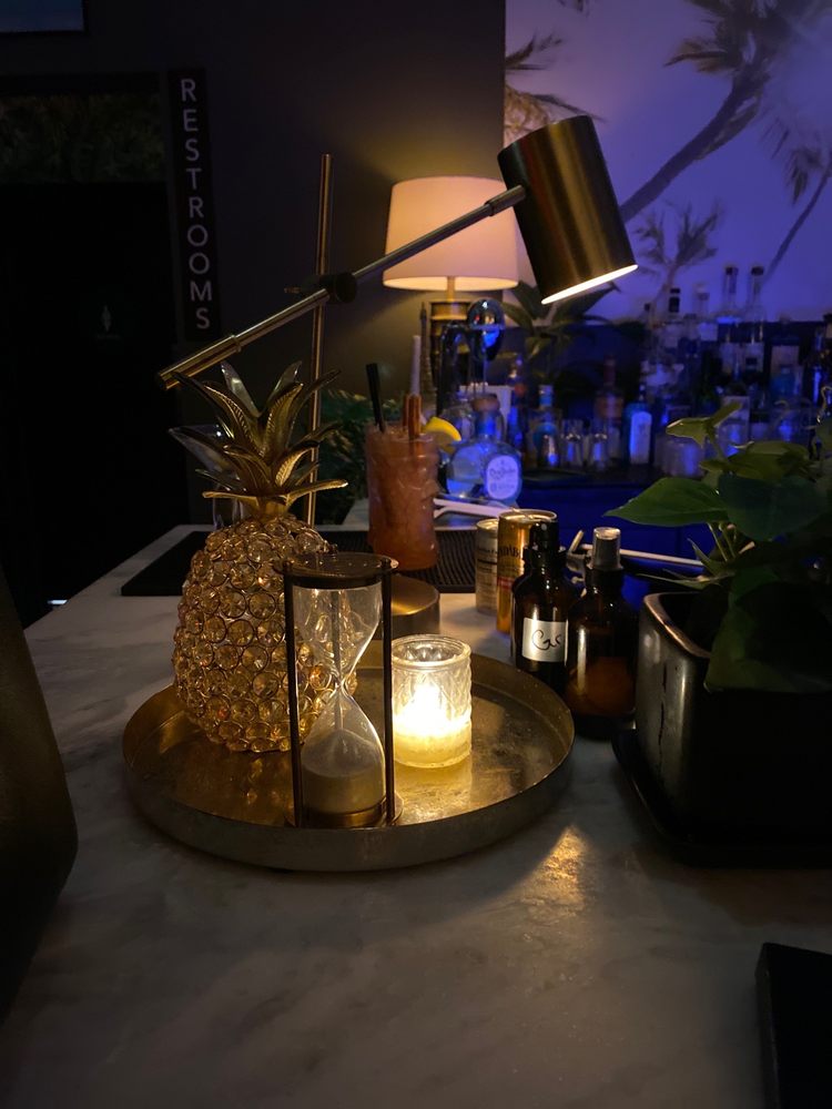 FOXTAIL LOUNGE BAKERSFIELD - TEMP. CLOSED - Updated October 2025 - 154 ...