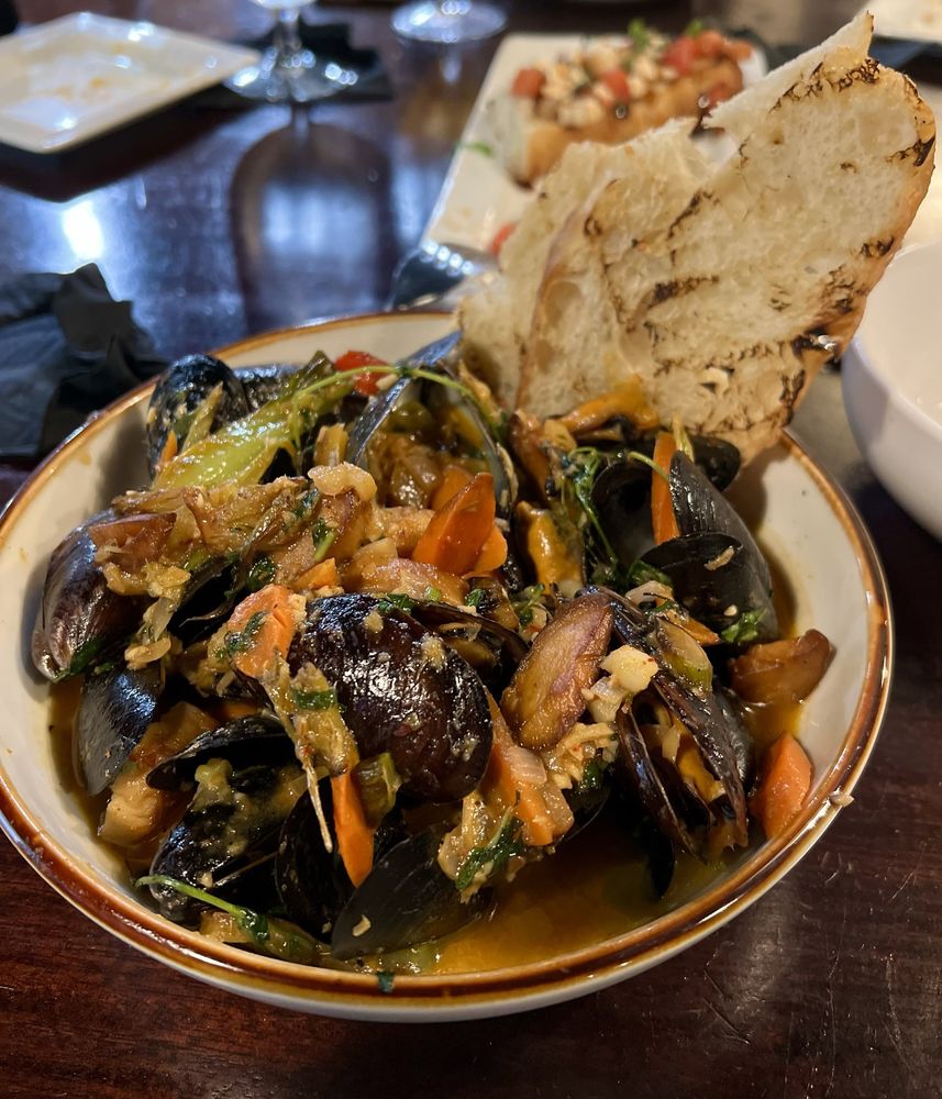 THE LIBRARY ON FERN - Updated January 2025 - 83 Photos & 54 Reviews ...