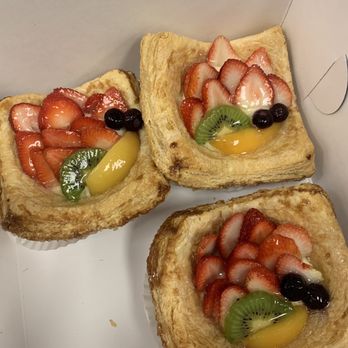 HANS & HARRY’S BAKERY - Updated October 2024 - 1964 Photos & 1975 ...