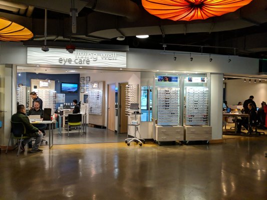 LIVING WELL EYE CARE AT THE COMMONS - Updated April 2026 - 15255 NE ...