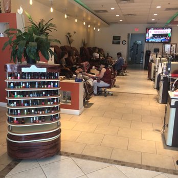 Q NAILS AT BONSACK KROGER - Updated July 2025 - 54 Photos & 27 Reviews ...