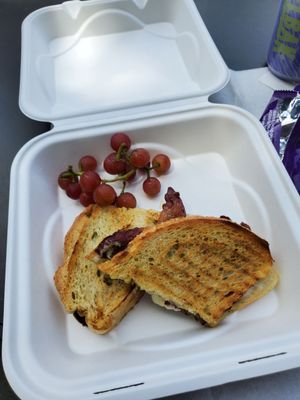 QUEEN BEE CAFE - Updated June 2024 - 121 Photos & 69 Reviews - 8805 ...