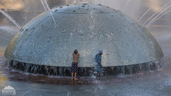 INTERNATIONAL FOUNTAIN - Updated October 2024 - 220 Photos & 83 Reviews ...