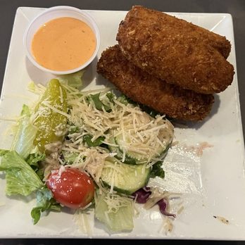 COSTAS INN - Updated October 2025 - 527 Photos & 438 Reviews - 4100 N ...