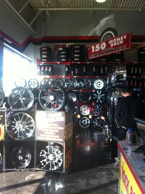 TOWN FAIR TIRE - Updated January 2026 - 21 Photos & 101 Reviews - 1140 ...