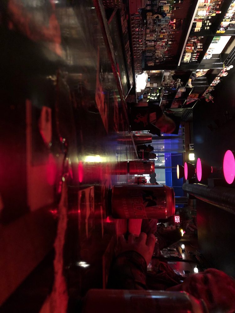 SLIM’S DOWNTOWN DISTILLERY - 21 Photos & 35 Reviews - Dive Bars - 227 S ...