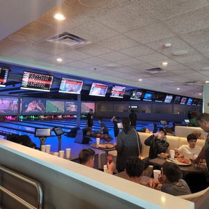 MAIN EVENT WARRENVILLE - 120 Photos & 219 Reviews - 28248 Diehl Rd ...