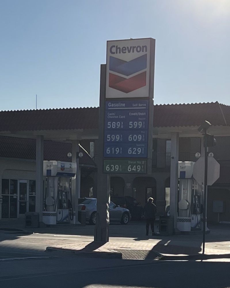 CHEVRON - Updated January 2026 - 12 Photos & 10 Real Reviews - 128 E ...