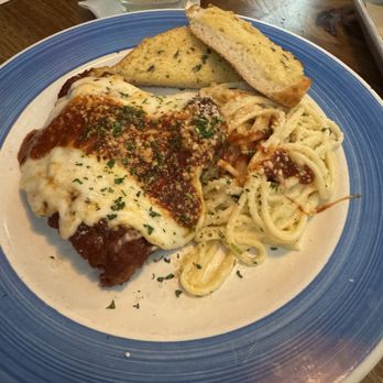 RUSTY BUCKET RESTAURANT AND TAVERN - Updated May 2026 - 191 Photos ...