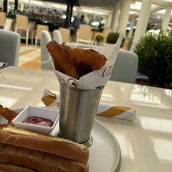 COMO POOLSIDE CAFÉ & BAR - TEMP. CLOSED - Updated December 2025 - 65 ...