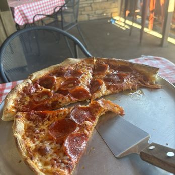 LUMBERJACK PIZZA - Updated July 2024 - 121 Photos & 125 Reviews - 104 E ...