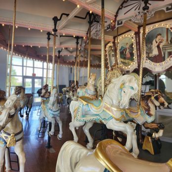 HAMPTON CAROUSEL - Updated October 2025 - 46 Photos - 602 Settlers ...