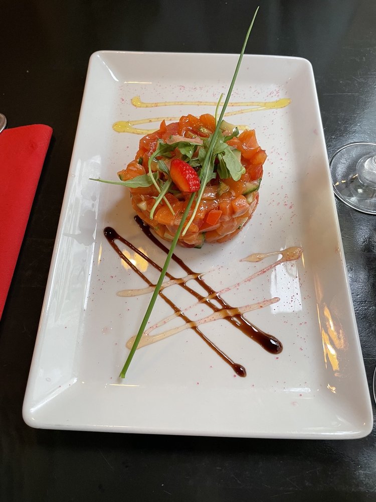 HUGO - Updated May 2024 - 60 Photos & 41 Reviews - 12 rue Papillon ...