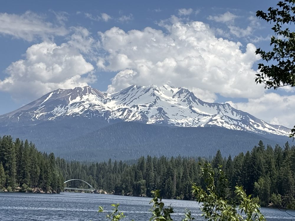 LAKE SISIKYOU BEACH - Updated September 2025 - 18 Photos - Mount Shasta ...