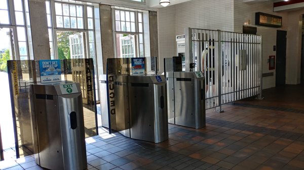 SHAWMUT STATION - MBTA - RED LINE - Updated October 2024 - 18 Photos ...