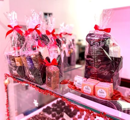 HAMPTON CHOCOLATE FACTORY - Updated July 2024 - 410 Photos & 161 ...