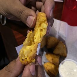 WINGZUP - Updated October 2025 - 483 Photos & 546 Reviews - 1000 E 41st ...