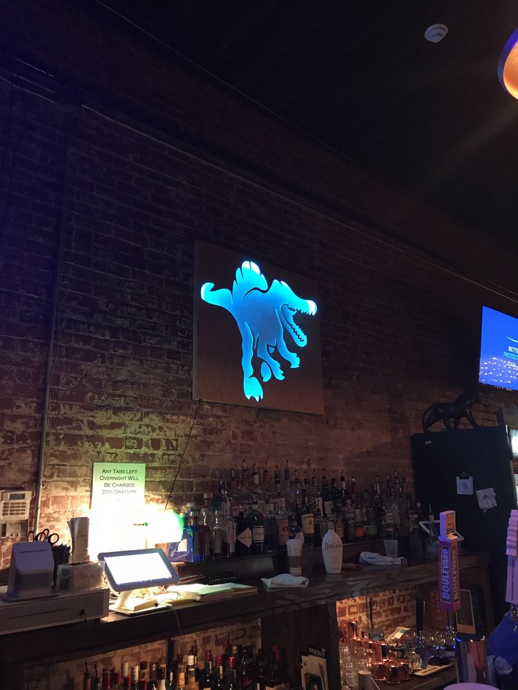 PEERLESS - Updated January 2026 - 10 Reviews - 919 East Douglas Ave ...