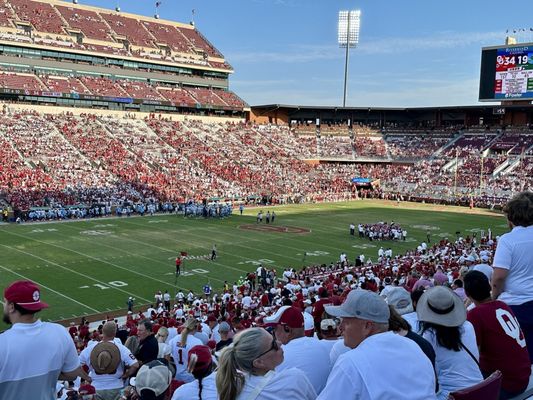 THE GAYLORD FAMILY OKLAHOMA MEMORIAL STADIUM - Updated March 2026 - 140 ...