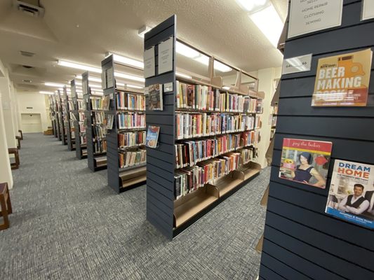 SAN BRUNO PUBLIC LIBRARY - Updated December 2025 - 73 Photos & 33 ...