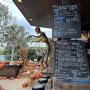 THE FRIENDLY TAVERN - 399 Photos & 322 Reviews - 2632 University Ave ...