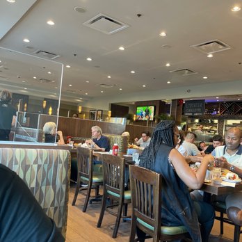 The Best 10 Restaurants near Royalmount in Mont-Royal, QC - Yelp