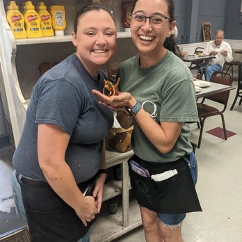 Q CAFE - Updated December 2025 - 105 Photos & 103 Reviews - 122 N Broad ...