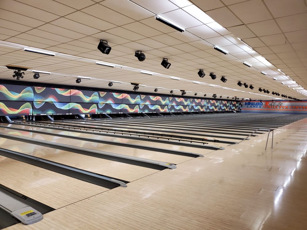 BOWLERO LANES - Updated January 2026 - 18 Reviews - 775 W Columbia Ave ...