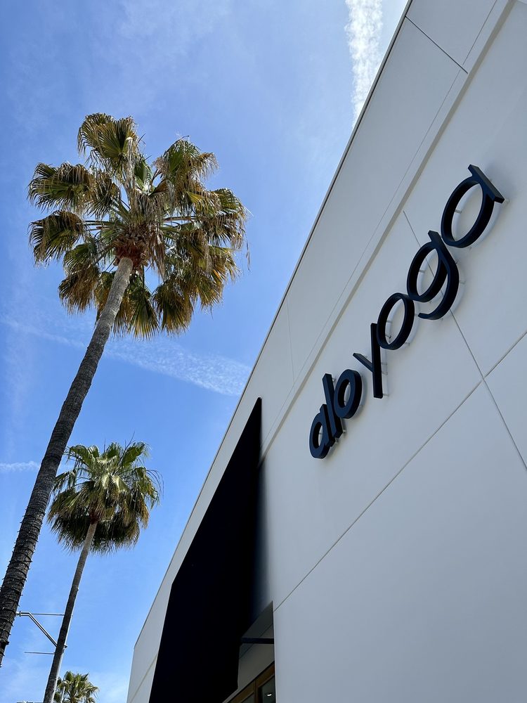 ALO - Updated October 2025 - 117 Photos & 147 Reviews - 370 N Canon Dr ...