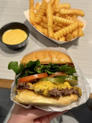 SHAKE SHACK DEL AMO FASHION CENTER - Updated January 2026 - 190 Photos ...