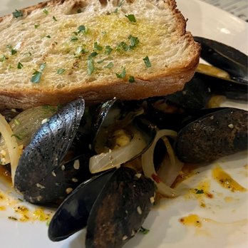 MAD CHEF KITCHEN AND BAR - Updated August 2025 - 784 Photos & 471 ...