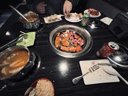 MR HOT POT - Updated January 2026 - 84 Photos & 105 Reviews - 5399 ...