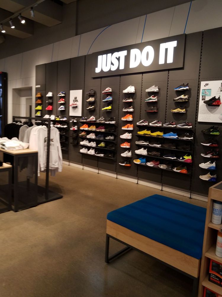 FINISH LINE - Updated June 2026 - 245 E Broadway, Bloomington ...