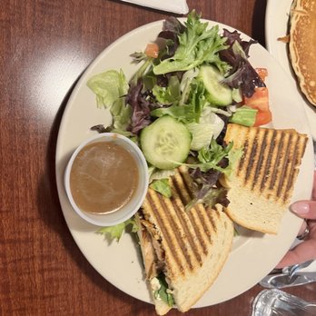 DAILY TREAT RESTAURANT - Updated October 2025 - 77 Photos & 137 Reviews ...