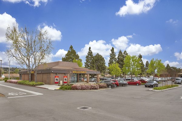 LAS POSAS PLAZA - Updated August 2025 - 19 Photos - 101 Fwy & Las Posas ...