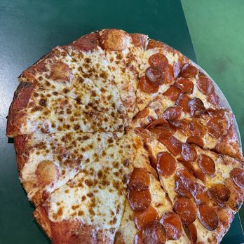 STADIUM PIZZA - Updated May 2024 - 92 Photos & 214 Reviews - 31950 ...