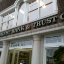 LAKE FOREST BANK & TRUST - 10 Photos - 727 N Bank Ln, Lake Forest ...