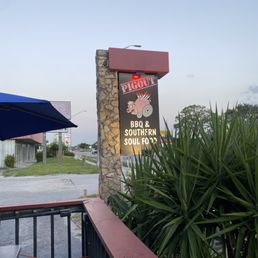 PIG OUT BBQ & SOUTHERN SOUL FOOD - Updated October 2025 - 171 Photos ...
