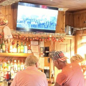 SAYNER PUB - Updated December 2025 - 87 Photos & 89 Reviews - 310 Main ...