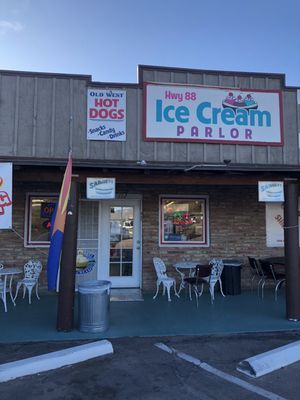 HWY 88 ICE CREAM PARLOR - Updated December 2025 - 23 Photos & 24 ...
