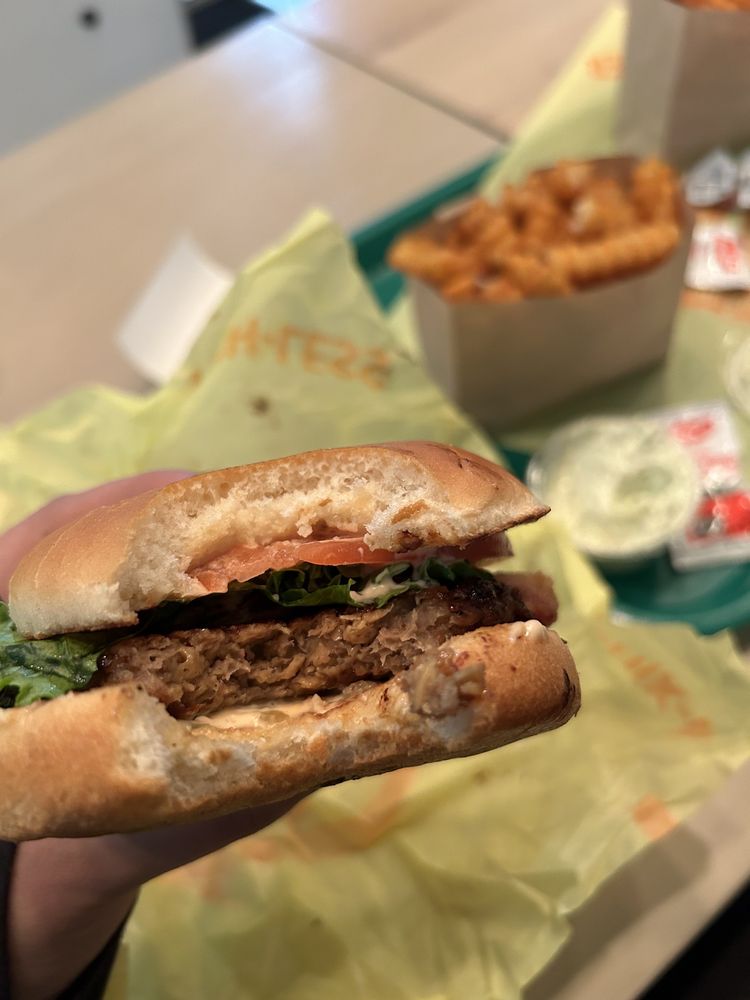 EARTH BURGER - Updated December 2025 - 455 Photos & 650 Reviews - 818 ...