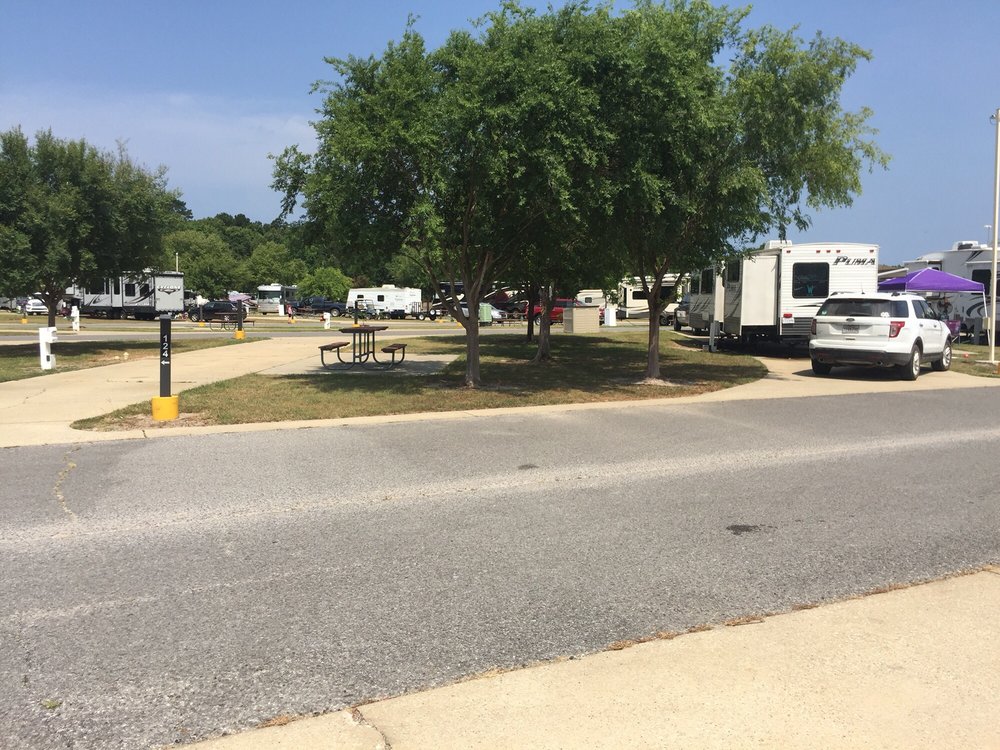 RED SHOES RV RESORT - 34 Photos - Campgrounds - 777 Coushatta Dr ...