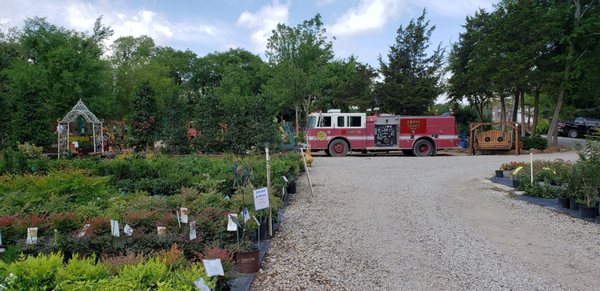 EARTHTONES GREENERY - Updated October 2025 - 18 Photos & 12 Reviews ...