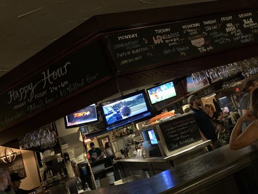 THE ROSE & CROWN - Updated July 2024 - 82 Photos & 52 Reviews - 749 ...