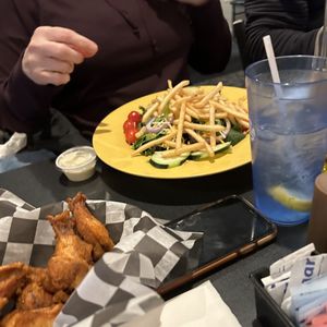 THE RAM - Updated September 2024 - 11 Photos - 1048 E Center St ...