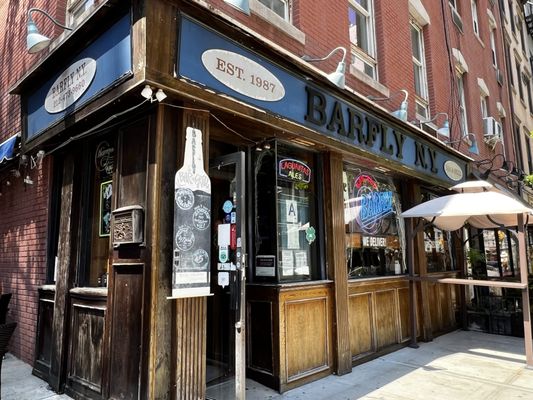 BARFLY - Updated August 2025 - 66 Photos & 162 Reviews - 244 3rd Ave ...