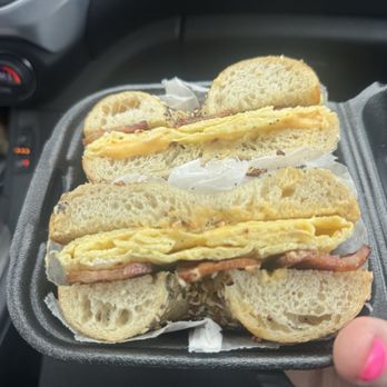 LIL’ MARKET DELI & BAGELRY - Updated April 2025 - 97 Photos & 78 ...