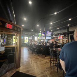 1760 PUB N GRILLE - Updated July 2025 - 73 Photos & 175 Reviews - 1176 ...