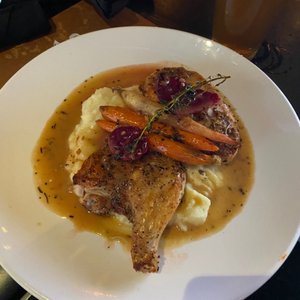 FIN POINT OYSTER BAR & GRILL - 588 Photos & 438 Reviews - 89 Broad St ...