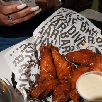 DIVE BAR LIC - Updated October 2025 - 285 Photos & 105 Reviews - 33-10 ...